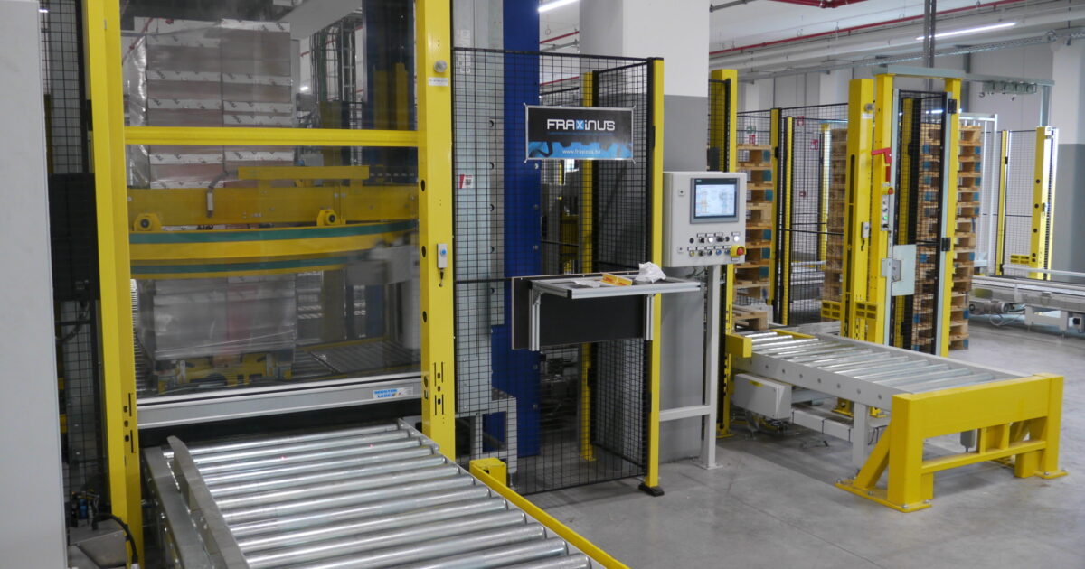 New automatic stacking system for small shipping boxes | Fraxinus